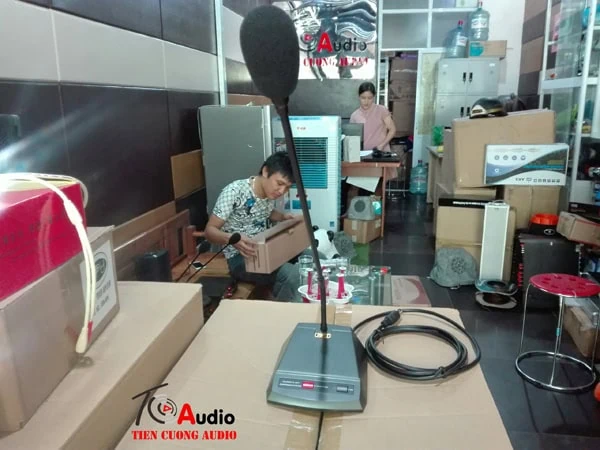 Micro chủ tịch APU 8520A trong hệ thống hội thảo APU cao cấp 2019